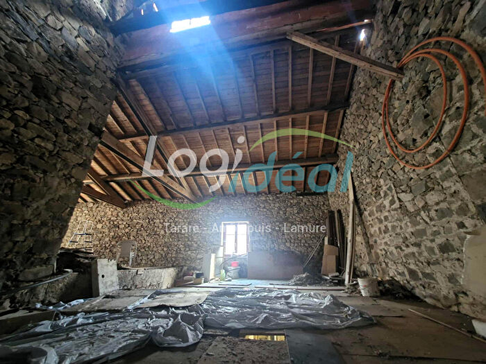 Maison à vendre - Poule-les-Écharmeaux - 7 pièces - 4 chambres