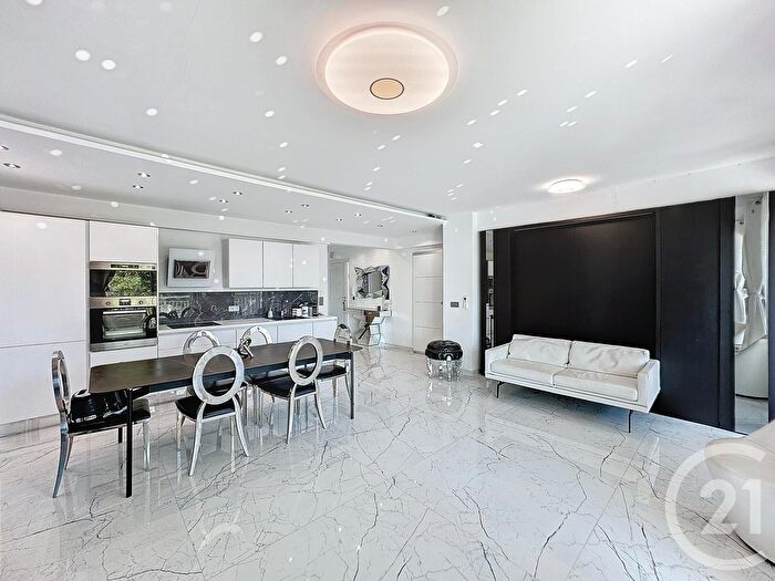 Appartement à vendre - Cannes, Pointe Croisette - 3 pièces - 2 chambres