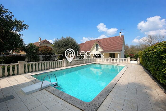 Maison à vendre - Lescar - 6 pièces - 5 chambres