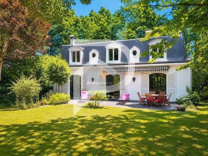 Maison 7 pièces à L'Étang-la-Ville, à vendre