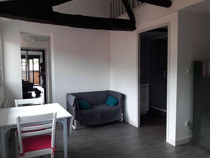 Appartement à louer - Faycelles - 2 pièces - 1 chambre