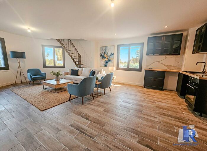 Appartement à louer - Vitrolles - 4 pièces - 3 chambres