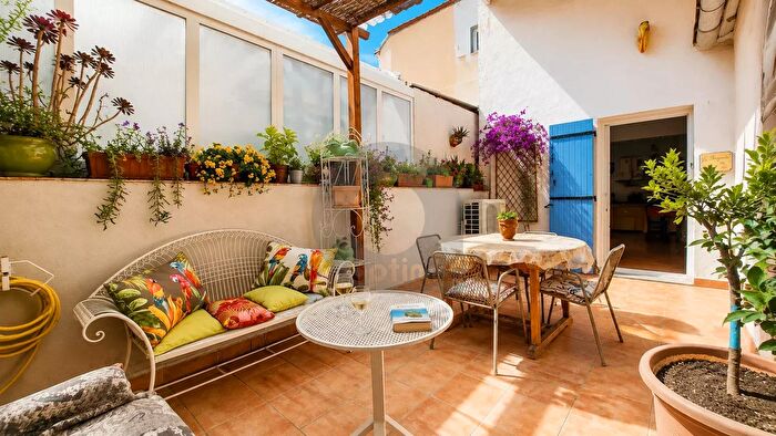 Appartement 4 pièces à Menton, Hôtel de Ville, Vieille Ville, Musée, Madone, Carnolès, à vendre