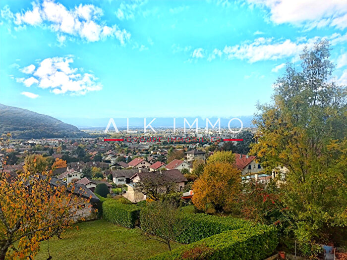 Appartement à vendre - Vétraz-Monthoux - 6 pièces - 4 chambres