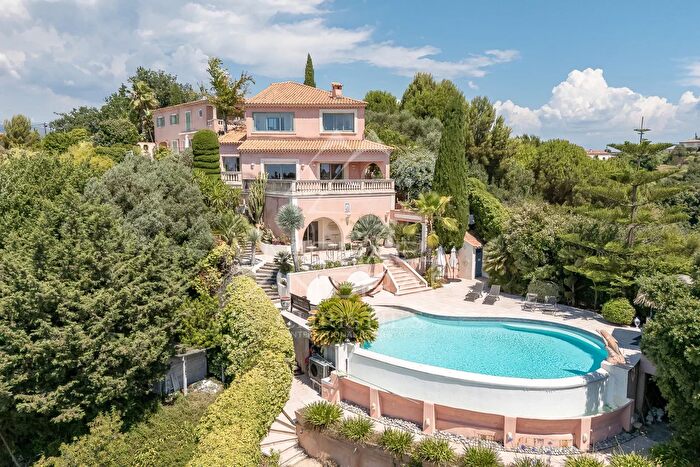 Maison à vendre - Cagnes-sur-Mer, Le Vallon des Vaux, La Campanette, Montaleigne - 7 pièces - 6 chambres