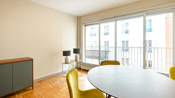 Appartement à louer - Paris e , Porte de Saint-Cloud, Auteuil-Sud - 2 pièces - 1 chambre