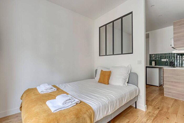 Appartement à louer - Chateau dEau-Lancry, Paris ème arrondissement - 2 pièces - 1 chambre