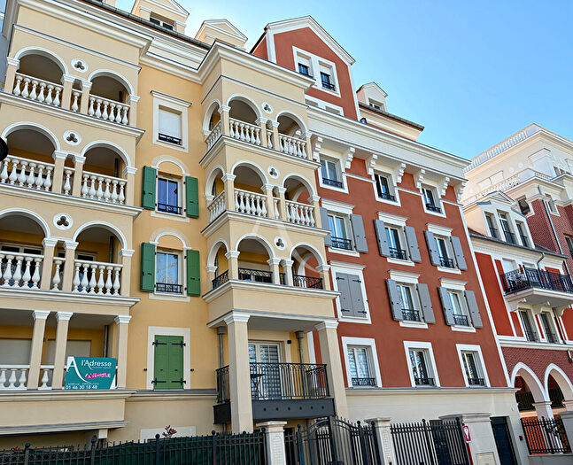 Appartement 2 pièces à vendre à Le Plessis-Robinson, Centre commercial