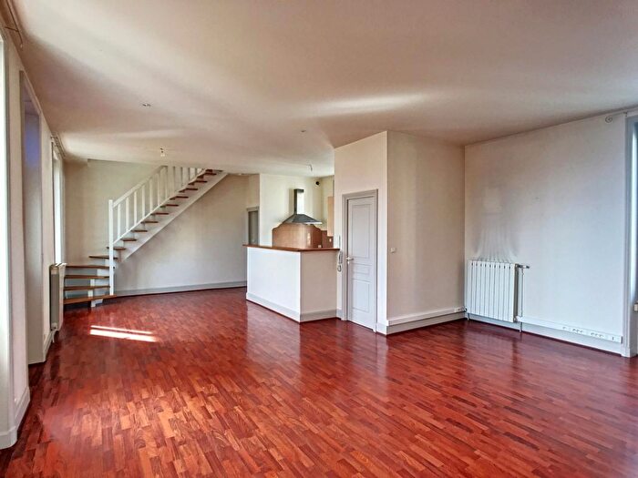 Appartement 5 pièces à Roanne, Mulsant, à louer