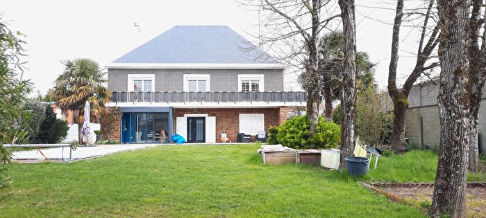 Luçon - Maison 9 pièces à vendre