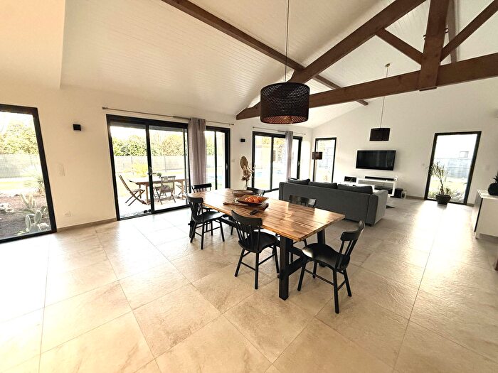 Maison à vendre - Peyrehorade - 6 pièces - 5 chambres