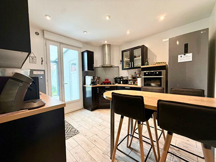 Moreuil : Maison 8 pièces à vendre