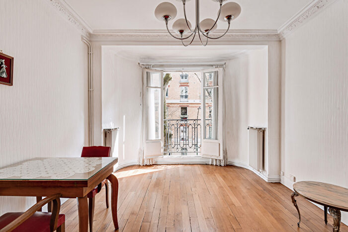 Appartement à vendre - Paris e , Citroën, Boucicaut - 2 pièces - 1 chambre