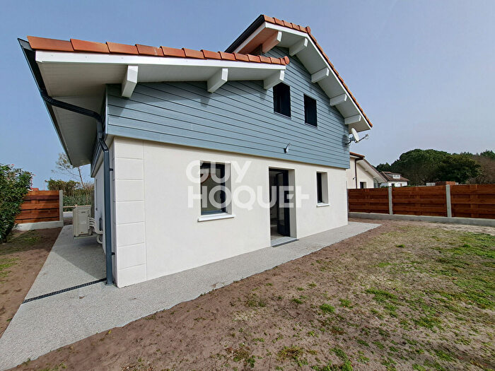 Maison à louer - Saint-Julien-en-Born - 4 pièces - 3 chambres