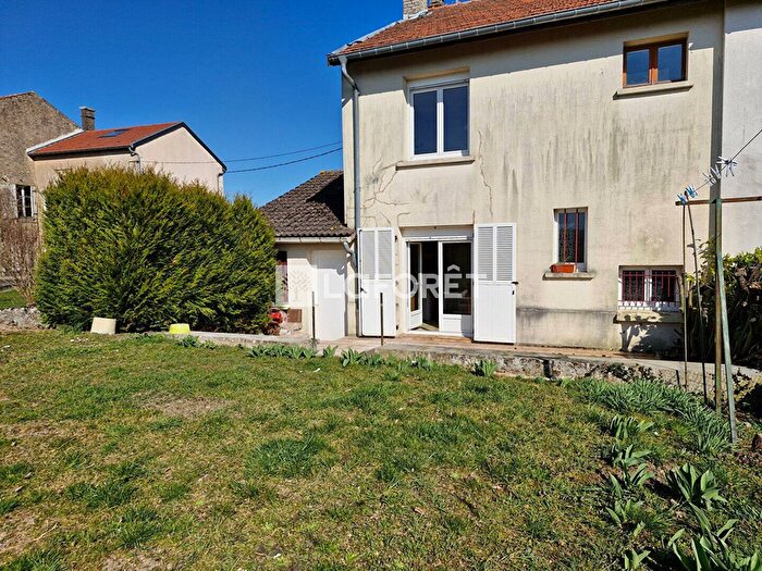 Maison à louer - Chambley-Bussières - 4 pièces - 3 chambres