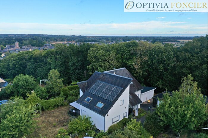 Maison 8 pièces à vendre à Bruz
