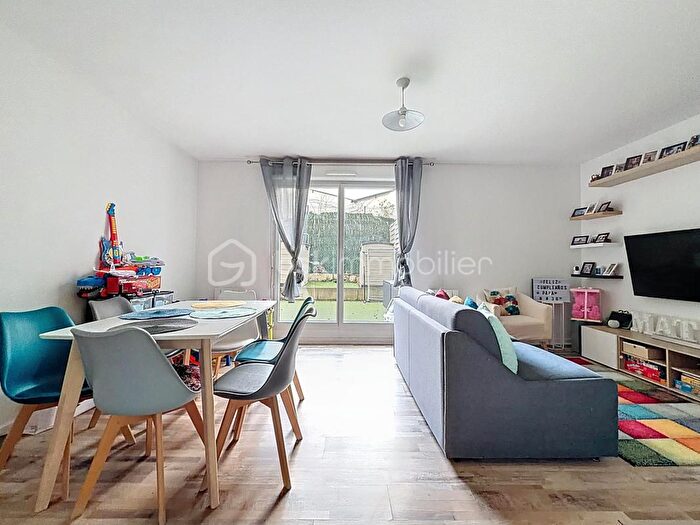 Appartement à vendre - La Courneuve, Centre-ville - 2 pièces - 1 chambre