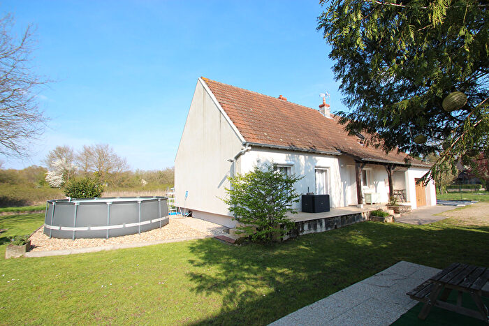 Maison à vendre - Saint-Marcel - 5 pièces - 3 chambres