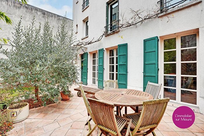Maison 6 pièces à vendre à Vanves, Centre Saint-Rémy