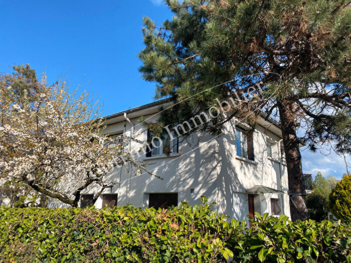 Appartement à louer - Bron, Les Jardins du Fort - 3 pièces - 2 chambres