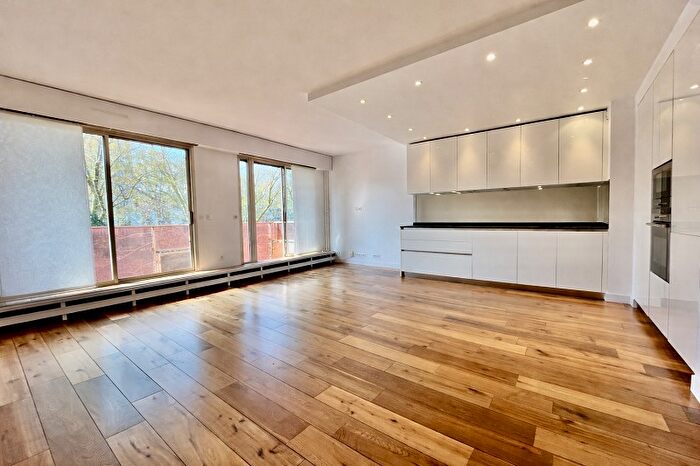 Appartement à louer - Neuilly-sur-Seine, Parc de Neuilly - 3 pièces - 2 chambres