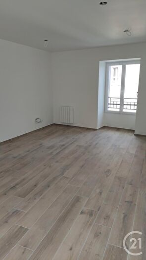 Appartement à louer - Corbeil-Essonnes, Rive droite - 1 pièce