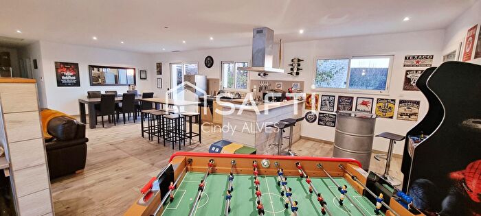 Maison à vendre - Alvignac - 8 pièces - 6 chambres