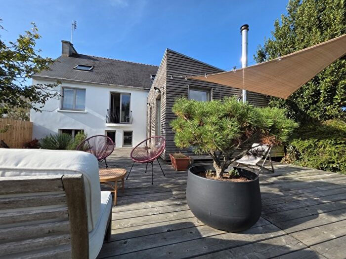 Maison 7 pièces à vendre à Plonéour-Lanvern