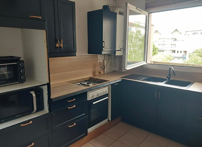 Appartement 4 pièces à vendre à Vénissieux, Centre-ville