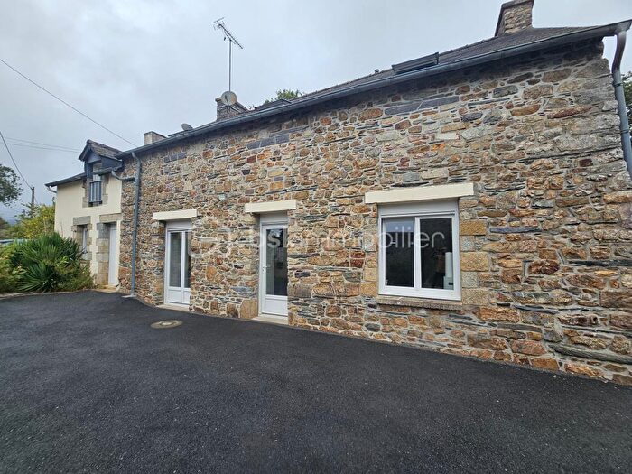 Maison 6 pièces à Bains-sur-Oust, à vendre