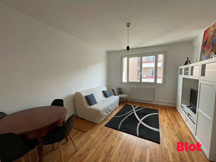 Appartement 3 pièces à louer - Quartiers Centre, Thabor, Oberthür