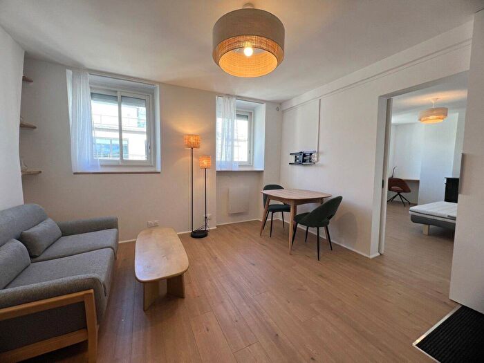 Appartement à louer - Les Halles, Paris er - 2 pièces - 1 chambre