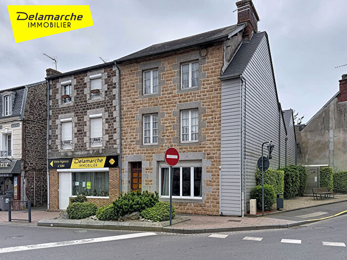 Maison à vendre - Bréhal - 9 pièces - 5 chambres