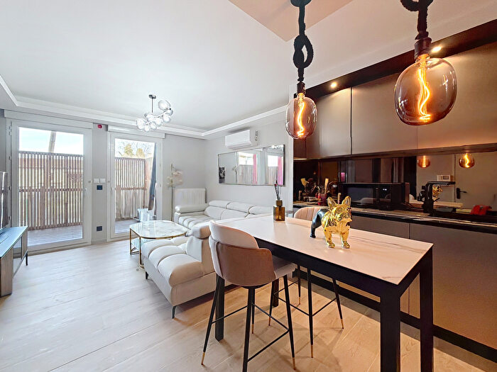 Appartement à vendre - Bron - 2 pièces - 1 chambre