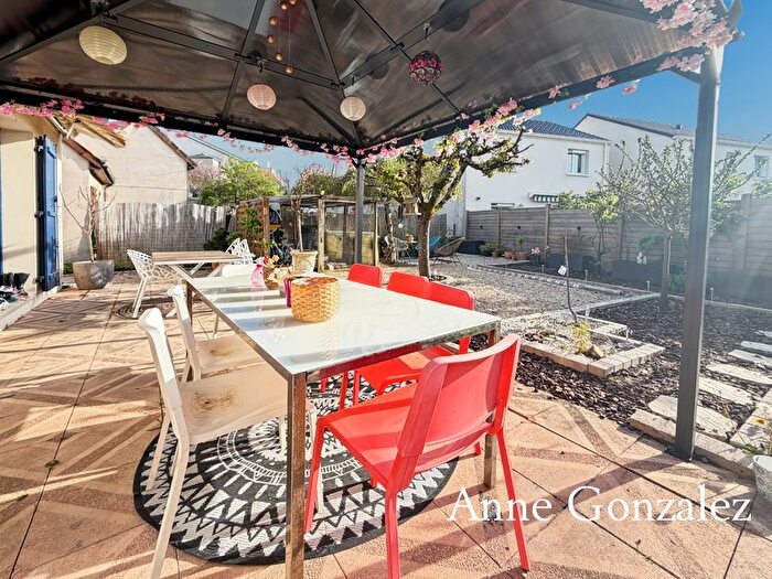 Maison à vendre - Orléans, La Cigogne - 4 pièces - 3 chambres