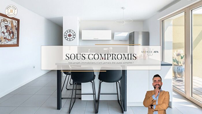 Appartement à vendre - Saint-Priest - 3 pièces - 2 chambres