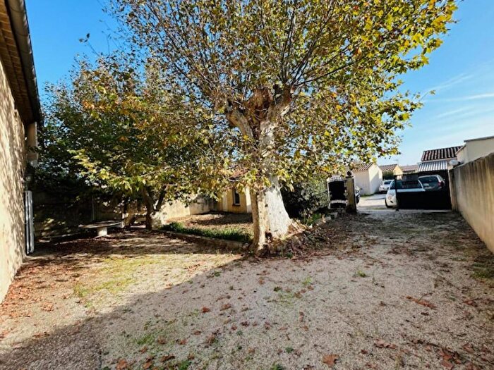 Maison à louer - Avignon, Montfavet - 6 pièces - 5 chambres