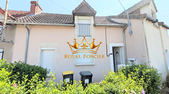 Dangé-Saint-Romain : Maison 3 pièces à vendre