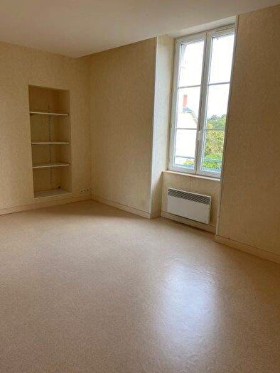 Appartement à louer - Saint-Hilaire-sur-Benaize - 3 pièces - 2 chambres