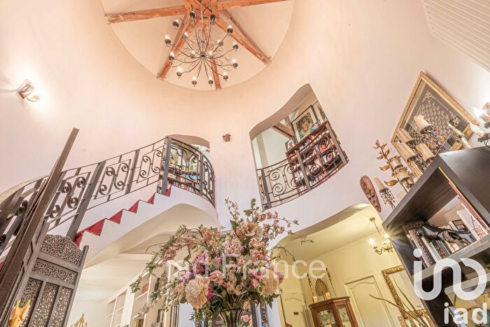 Maison à vendre - Bazemont - 9 pièces - 7 chambres