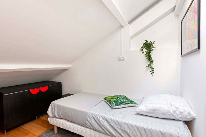 Appartement 1 pièce à louer - Cité Pierre et Marie Curie, Ivry-sur-Seine