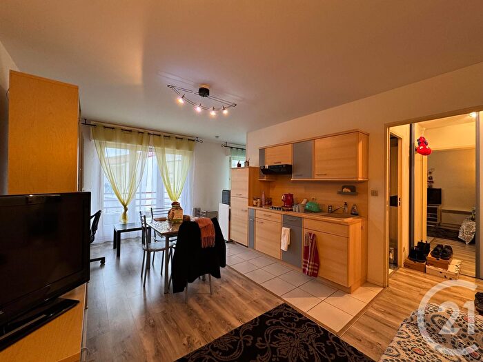 Metz, Devant les Ponts - Appartement 1 pièce à louer