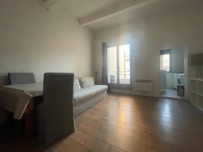 Appartement à louer - Centre Ville, Aix-en-Provence - 1 pièce