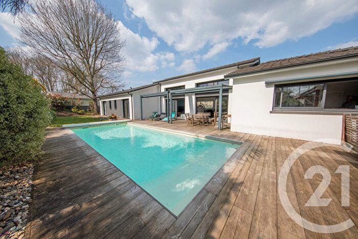 Maison à vendre - Saint-Aubin-de-Médoc - 7 pièces - 5 chambres