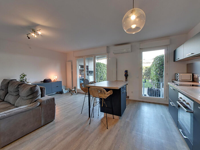 Appartement à vendre - Grenoble, Alliés, Alpins - 3 pièces - 2 chambres