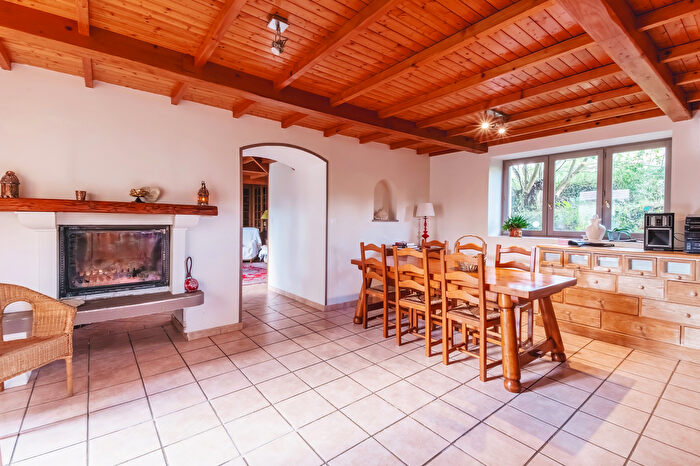 Maison à vendre - Ruy-Montceau - 7 pièces - 5 chambres