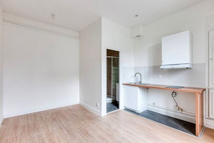 Appartement à louer - Ville Basse-Centre, Montereau-Fault-Yonne - 1 pièce