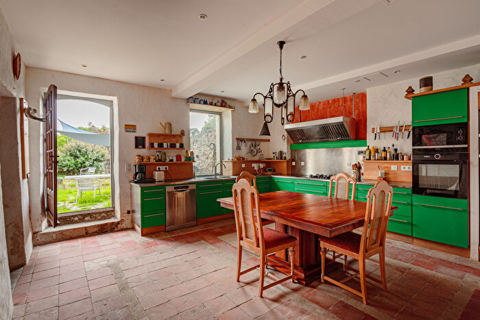 Maison 10 pièces à vendre - Sorde-l'Abbaye