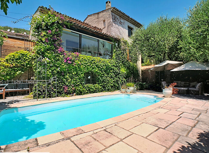 Maison 7 pièces à Grasse, Magagnosc, Saint-Mathieu, à vendre
