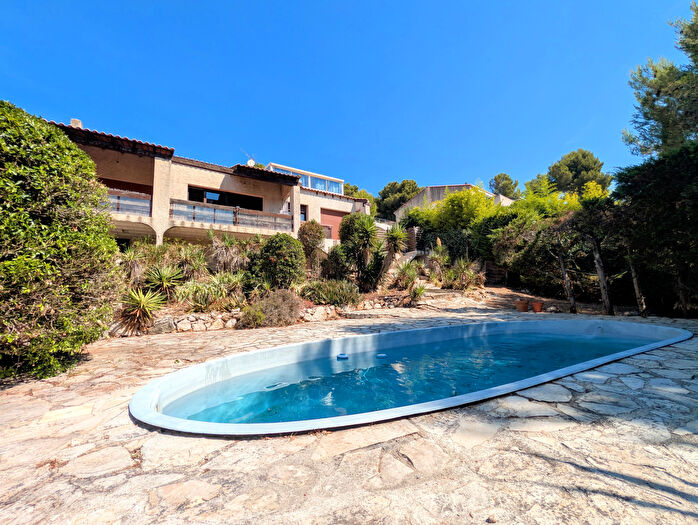 Maison 7 pièces à vendre - Carnoux-en-Provence